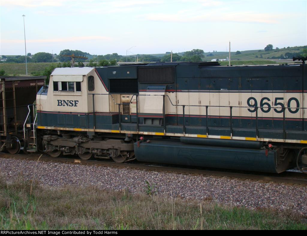 BNSF 9650